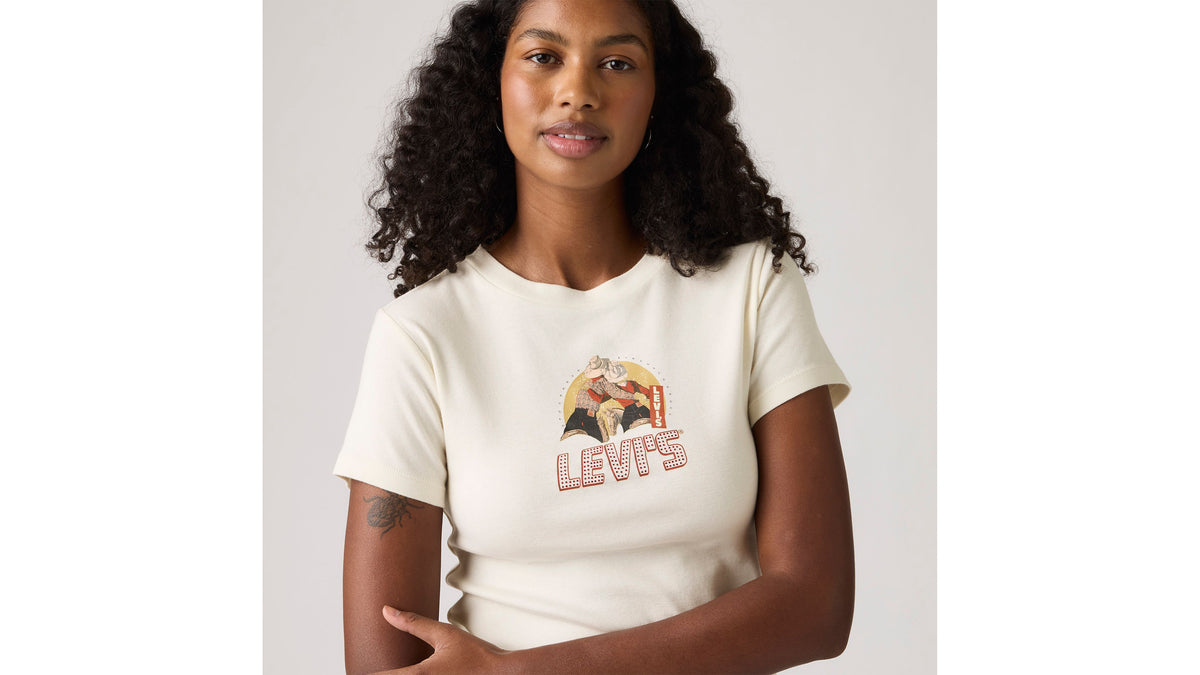 LEVI'S® WOMEN'S GRAPHIC ESSENTIAL SPORTY TEE -Levis Archival Egret A87 ...
